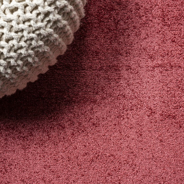 Haze Solid Low-Pile 6' x 9' Oval Area Rug - Red | Riverbend Home